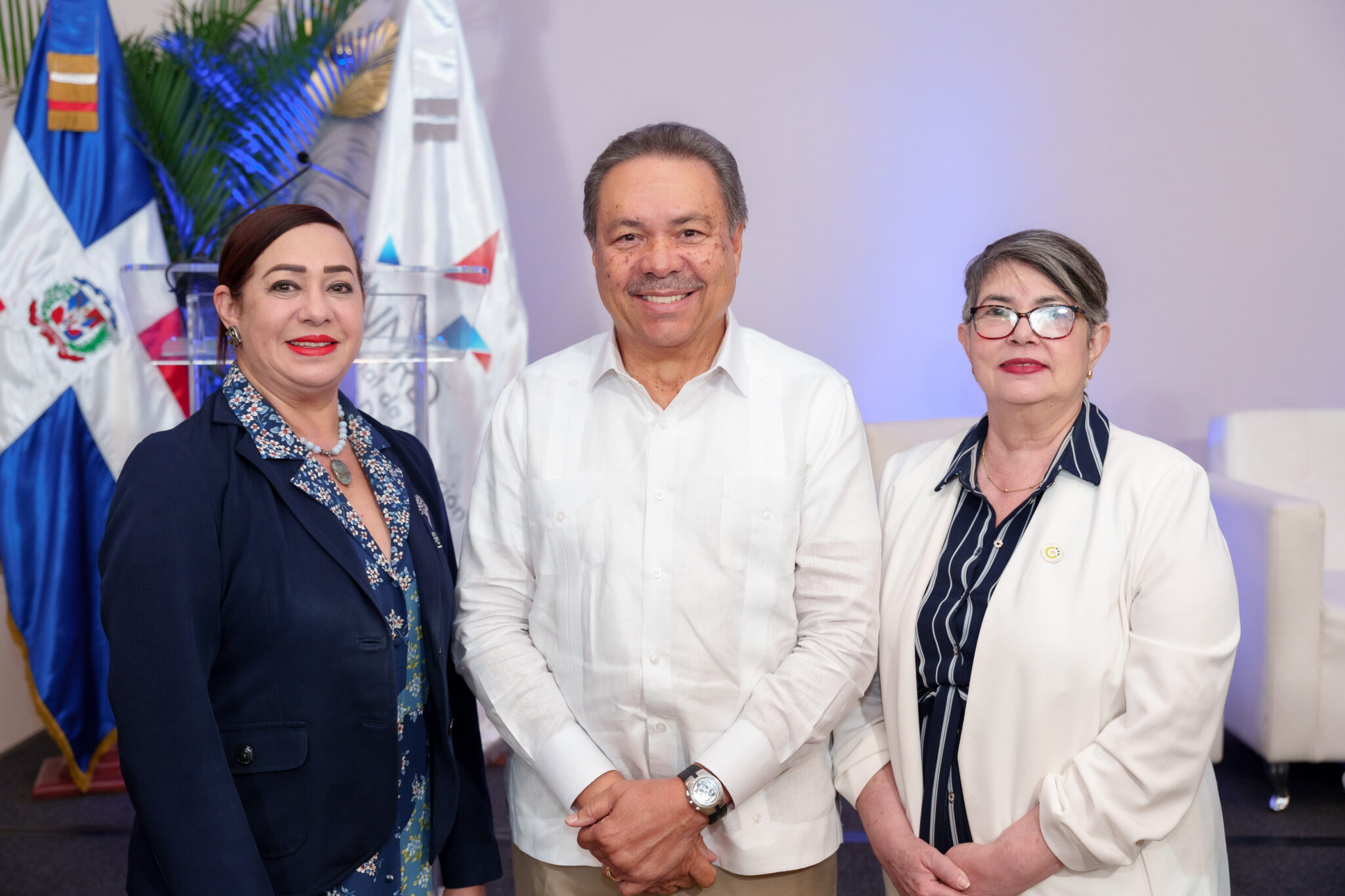 INM RD reedita libro clave para comprender la realidad migratoria en ...